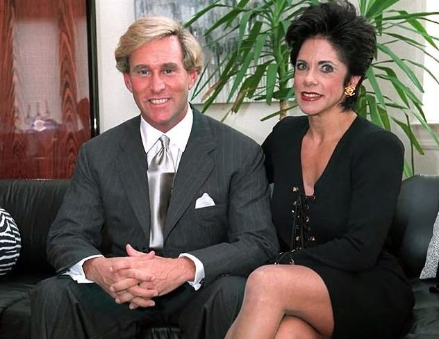 Trump guru's sexxx-rated antics | Toronto Sun