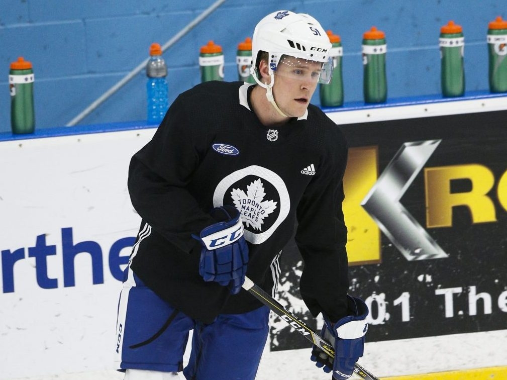 Jake Gardiner joins Travis Dermott at Maple Leafs practice | Toronto Sun