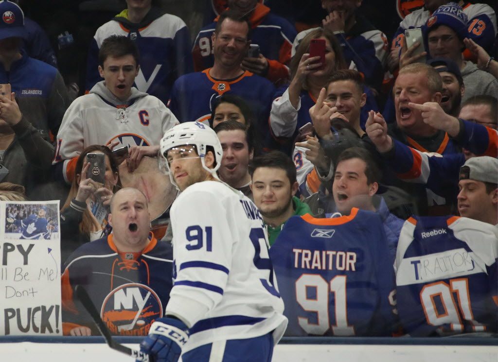 JOHN TAVARES DAY: Leafs fans and Toronto's mayor show support for #91 ...
