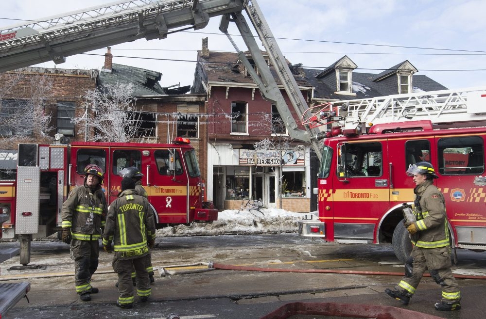 Crews battle deadly five-alarm blaze | Toronto Sun