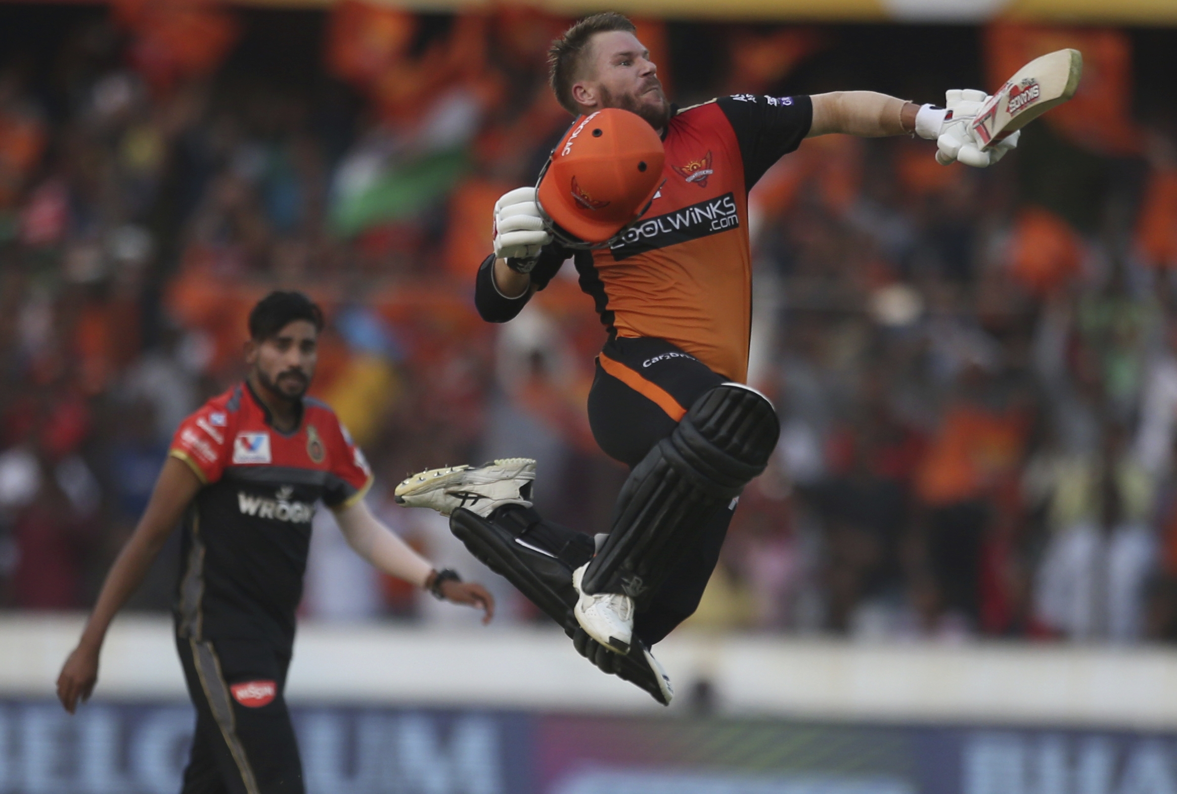 CRICKET: Warner back in the headlines with century | Toronto Sun