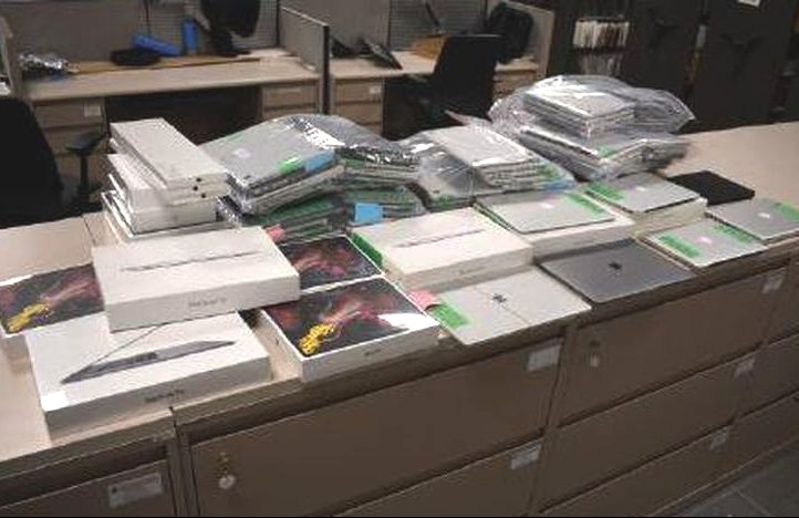 Computers, cash seized in stolen property bust | Toronto Sun