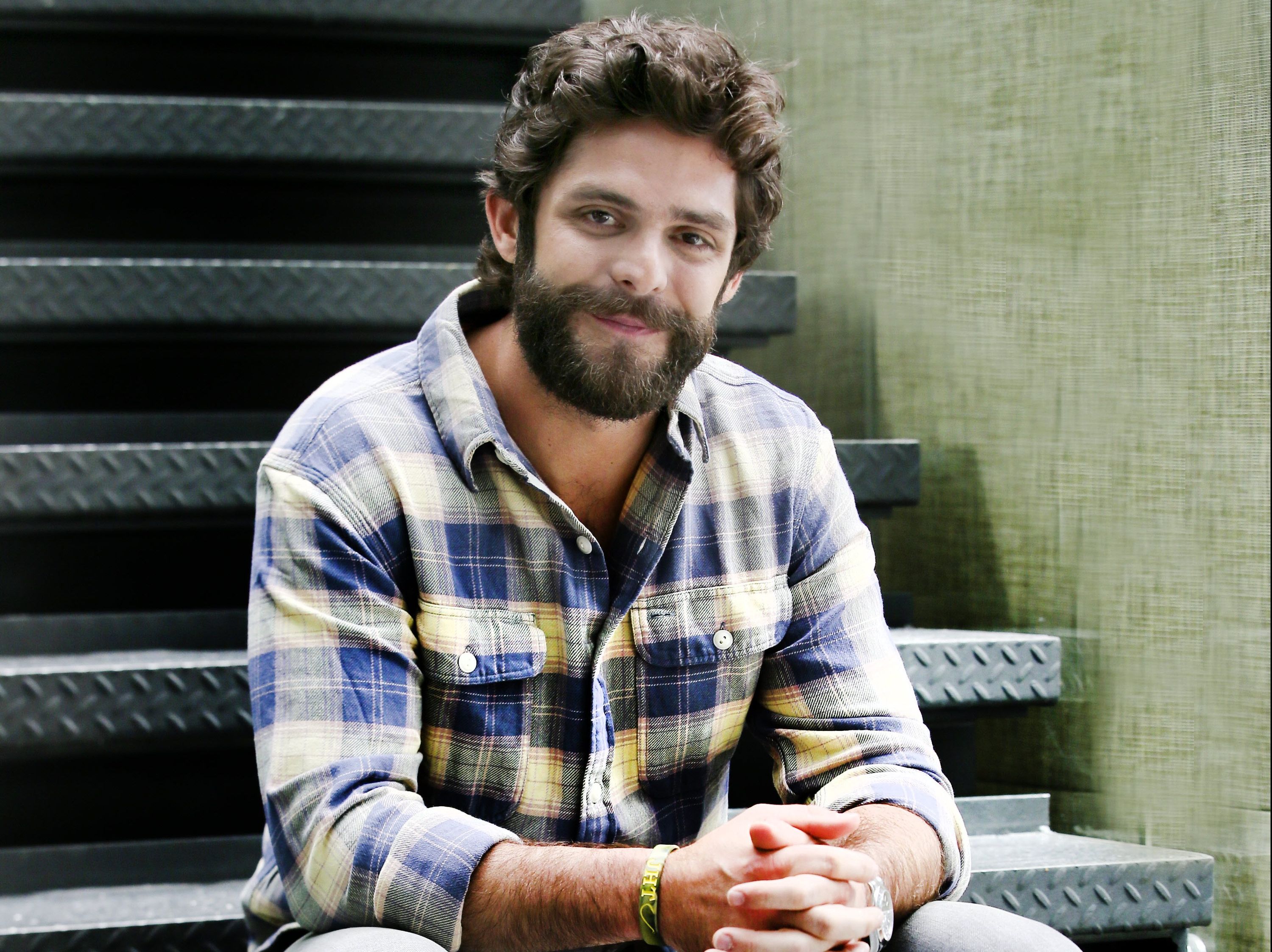 EXCLUSIVE: Country star Thomas Rhett 'dives' into his past on Center ...