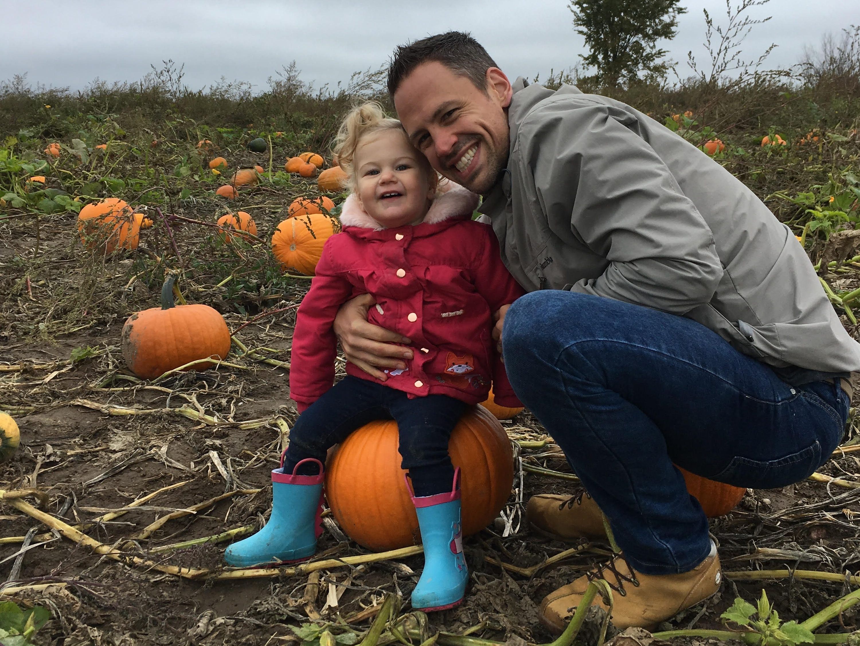 Get in the grove, dad! | Toronto Sun