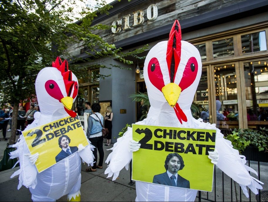 Conservative protesters call Trudeau 'chicken' | Toronto Sun