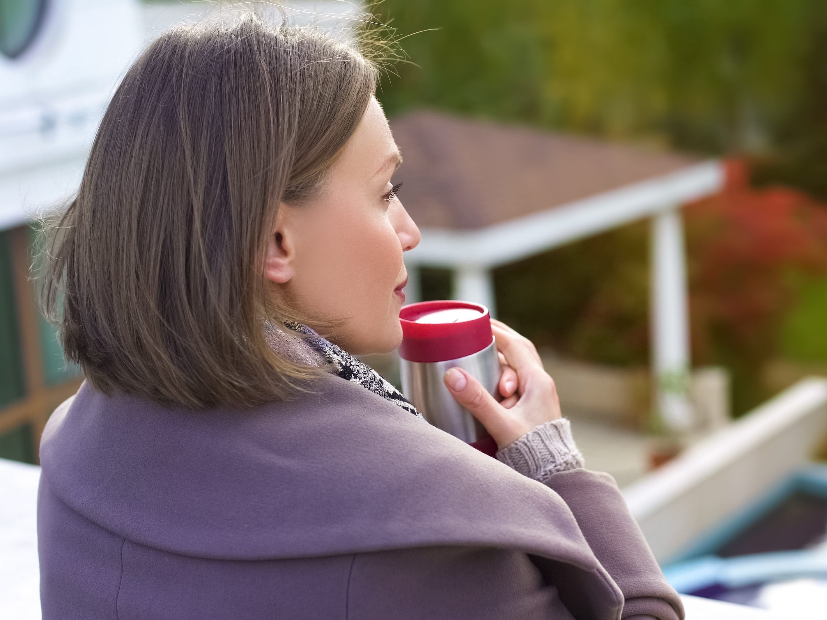 ASK AMY: Newcomer's wealth impedes friendship | Toronto Sun