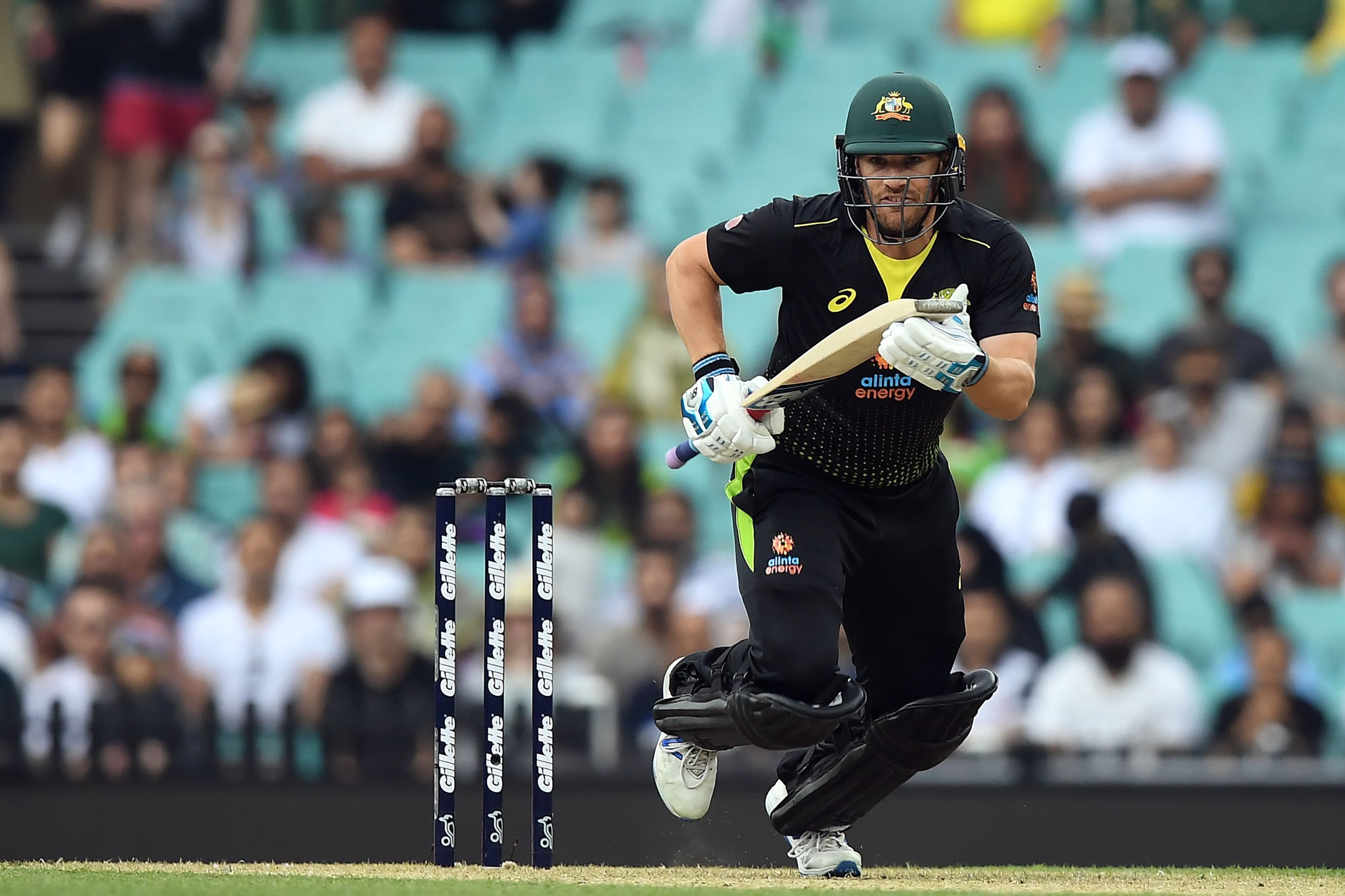 Smile is back on coach Langer’s face as Aussies target World T20 Cup ...