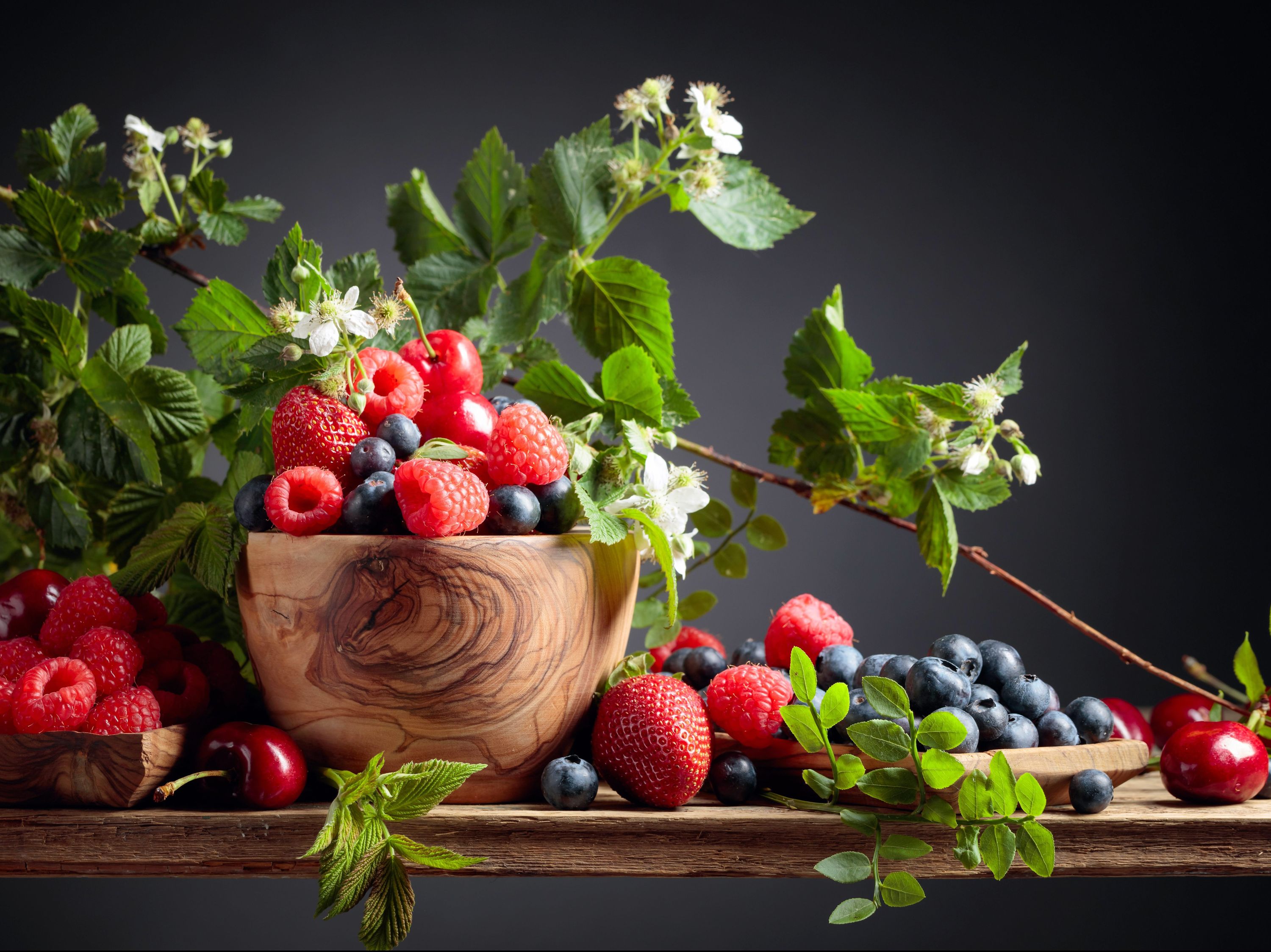 A handful of berries tastes like a perfect spring day | Toronto Sun