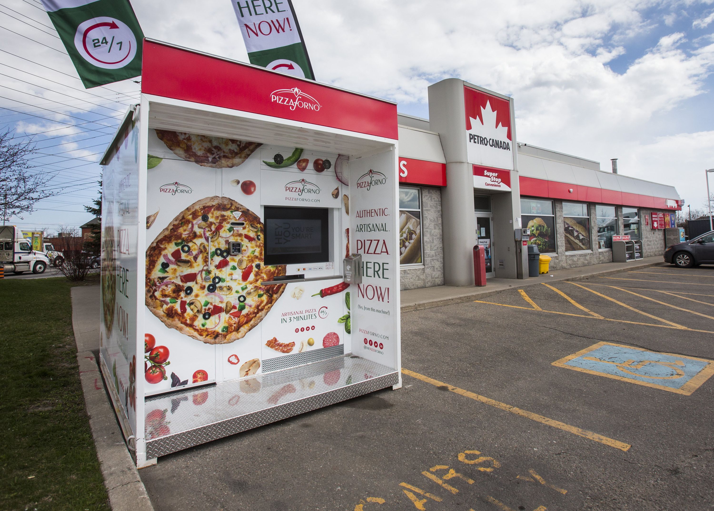 Pizza machines aim to feed hungry truckers | Toronto Sun