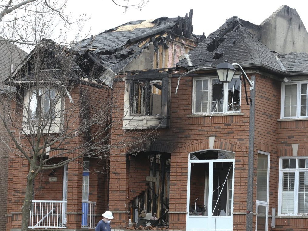 Police investigating Markham fire that left 3 in critical condition ...