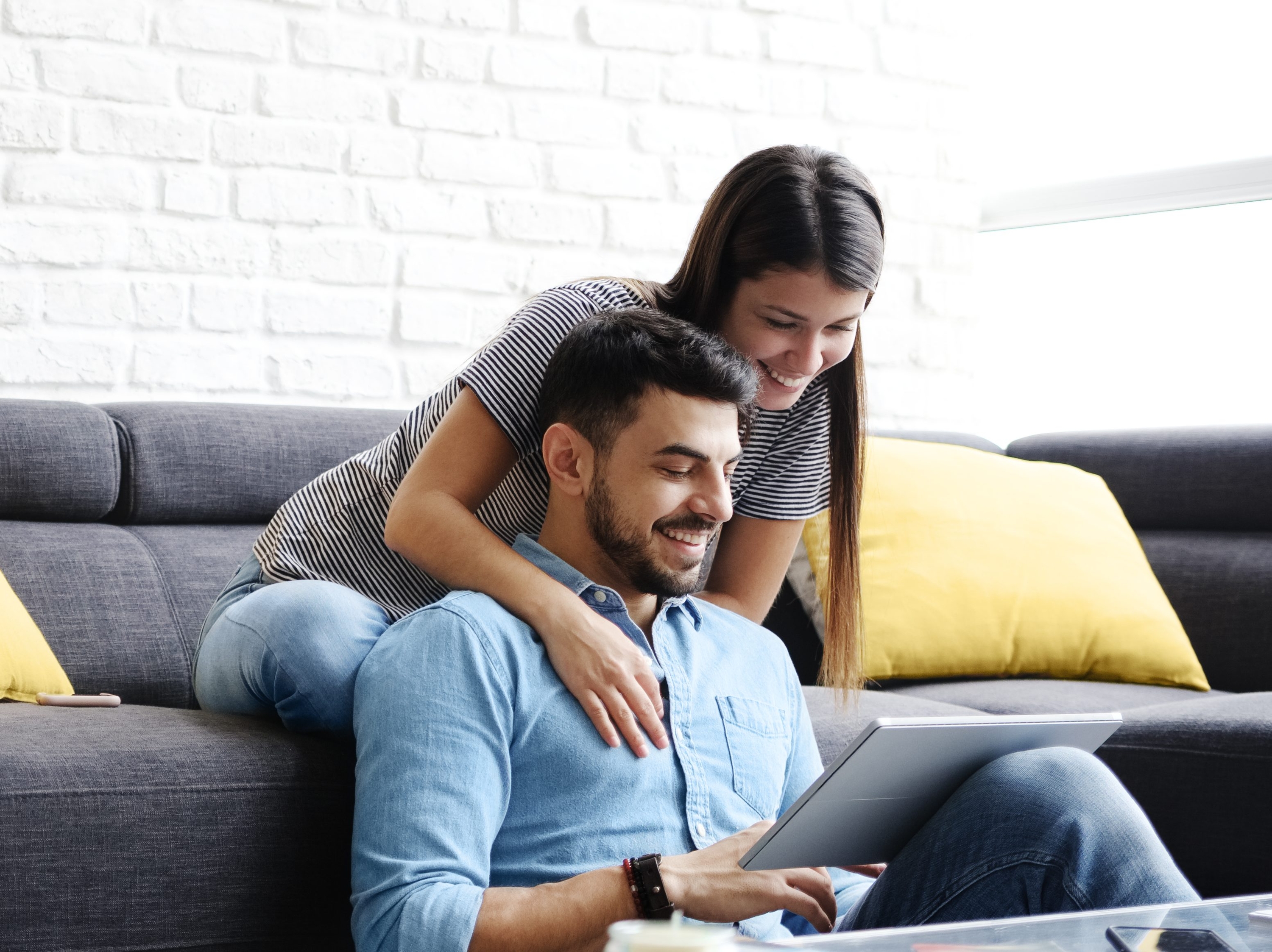 ASK AMY: Long-distance contact amplifies in-law issues | Toronto Sun