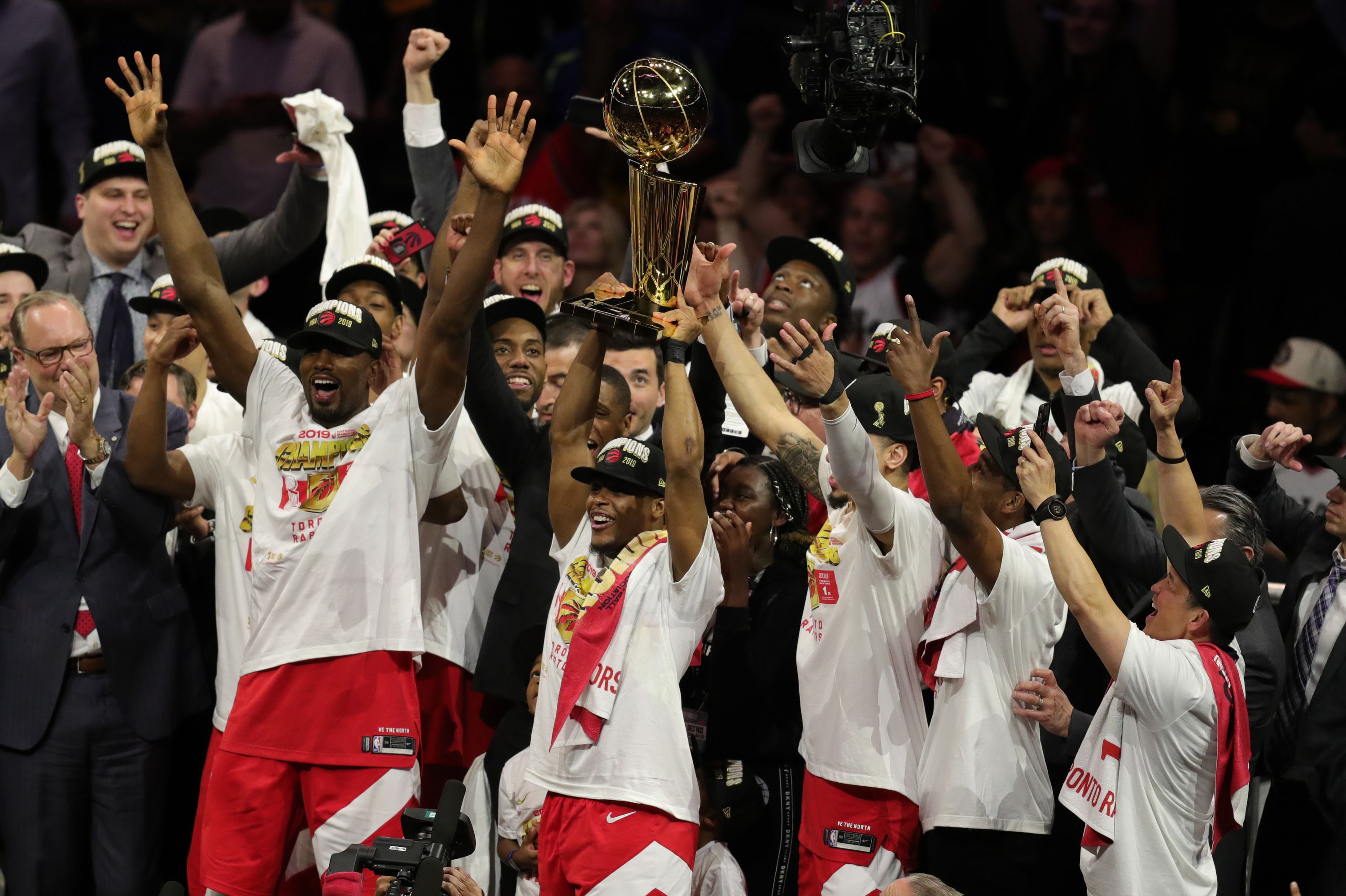 WATCH: 1 YEAR AGO, RAPTORS WIN NBA TITLE | Toronto Sun