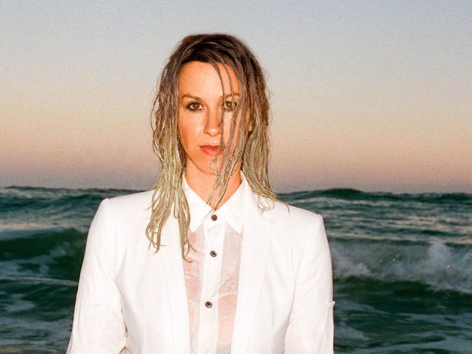 Alanis Morissette gets patriotic for new Alexa Loves Canada campaign ...