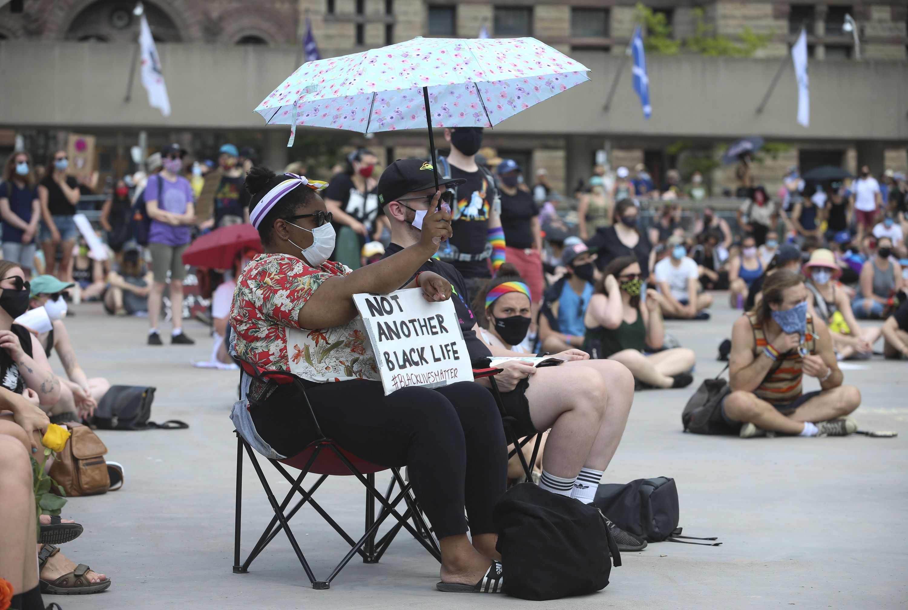 Peaceful rally wants swords-to-ploughshares now | Toronto Sun