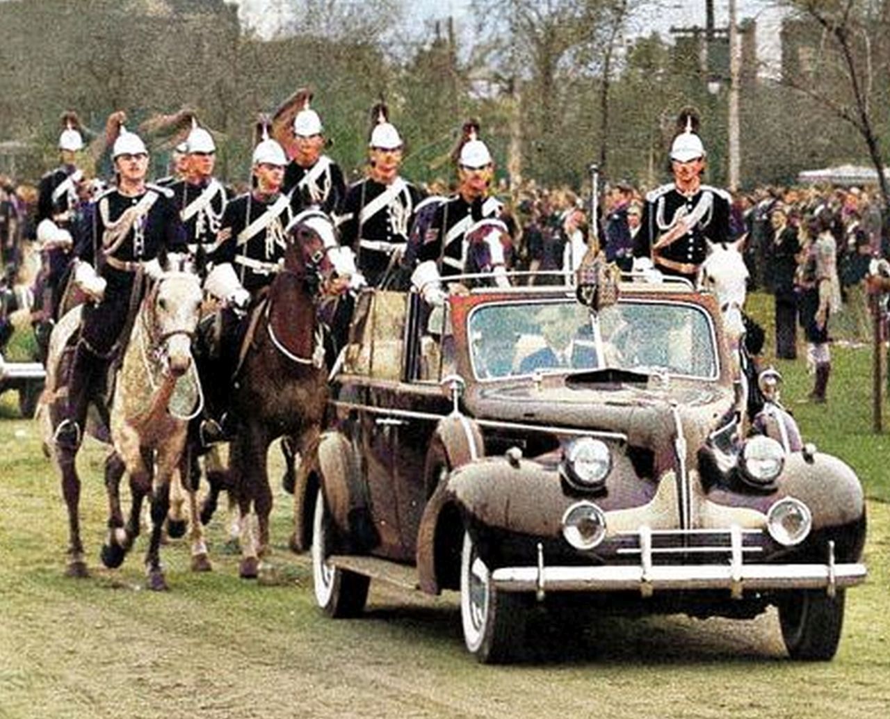 THE WAY WE WERE: Queen Elizabeth's Way opened 81 years ago | Toronto Sun