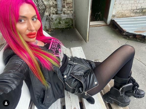 'I LOVE THEM': Instagram model with 'biggest cheeks in the world' seeks ...