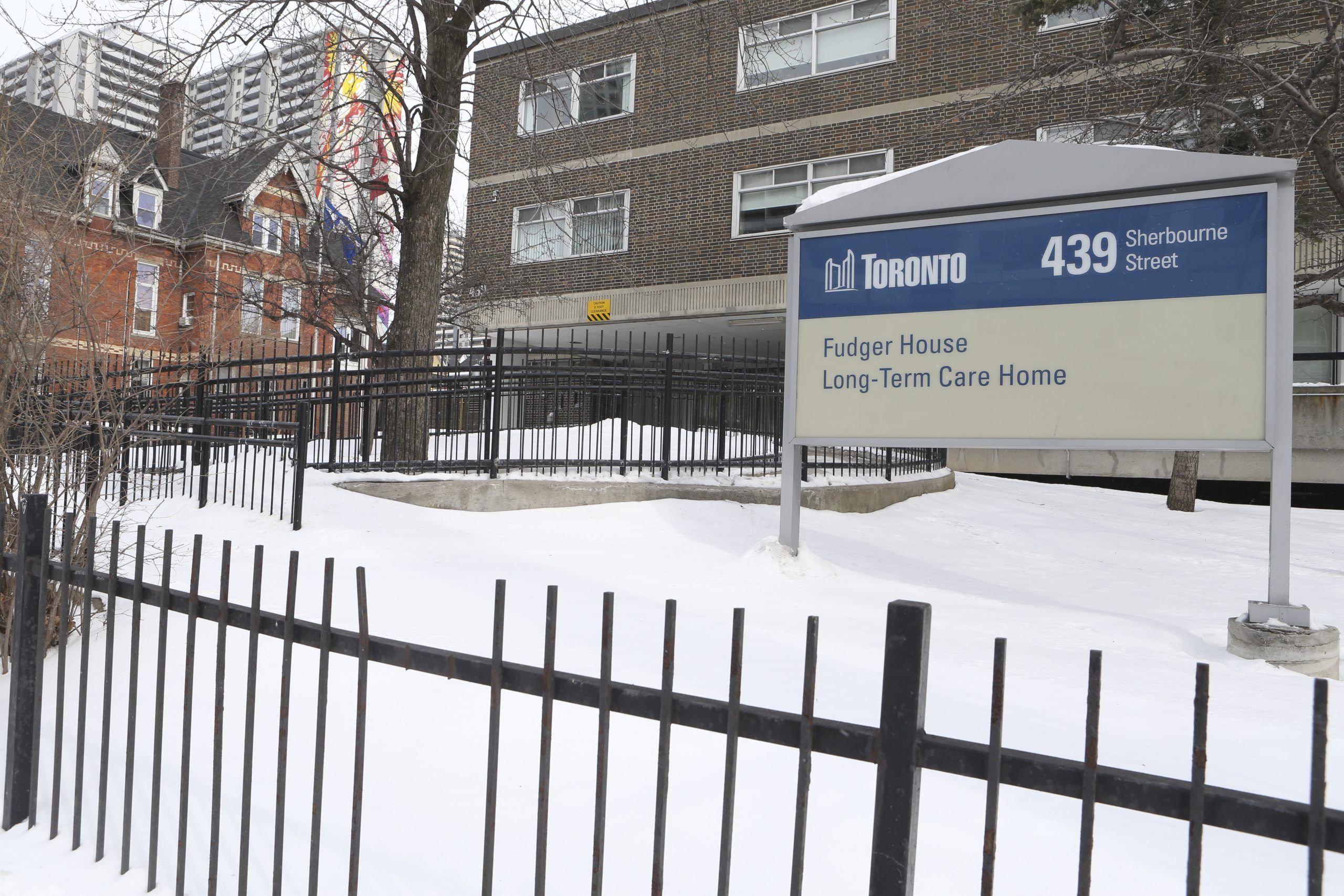 Massive outbreak at city-operated LTC | Toronto Sun