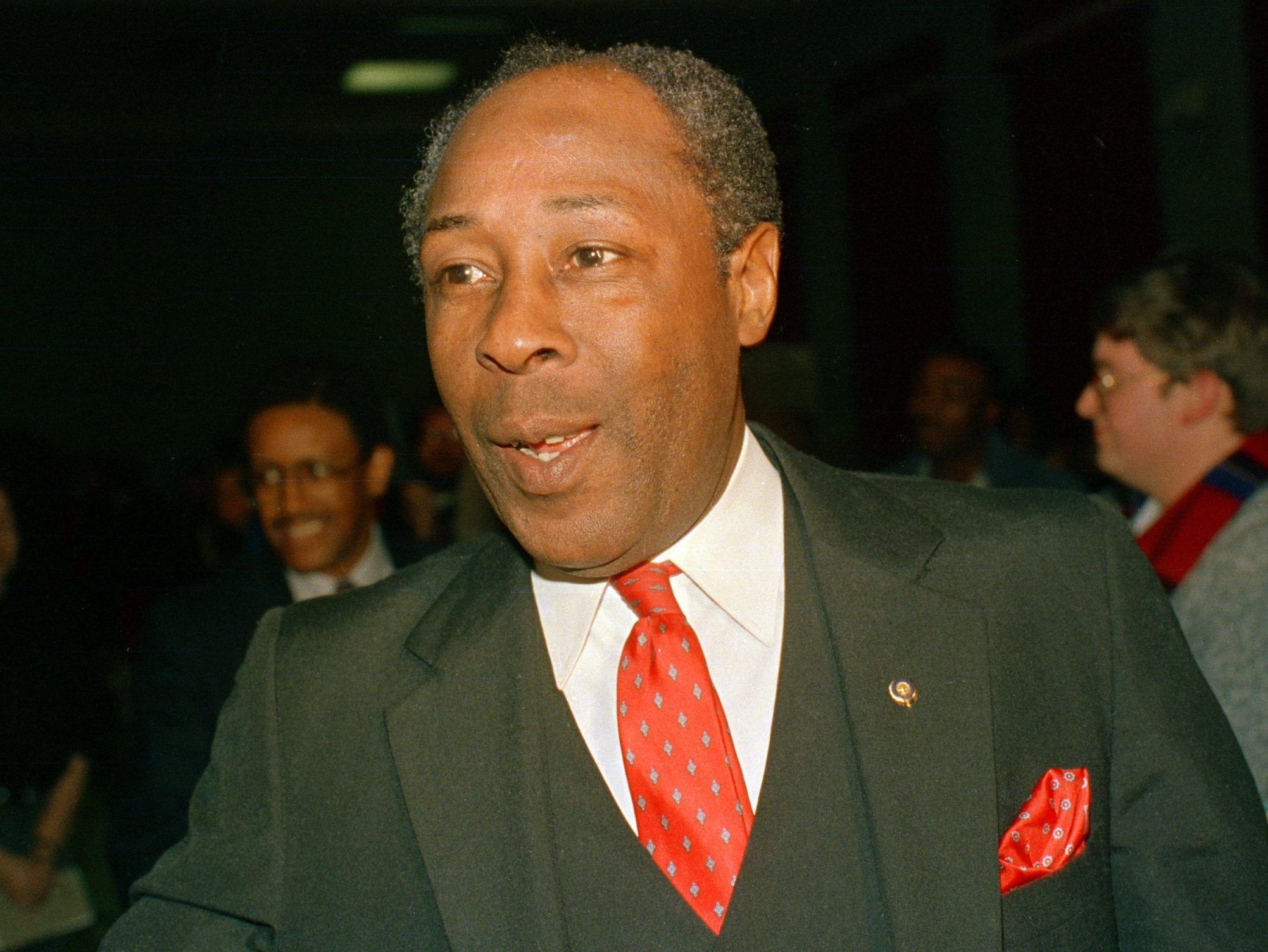 Joe Clark, principal who inspired film 'Lean on Me,' dies at 82 ...