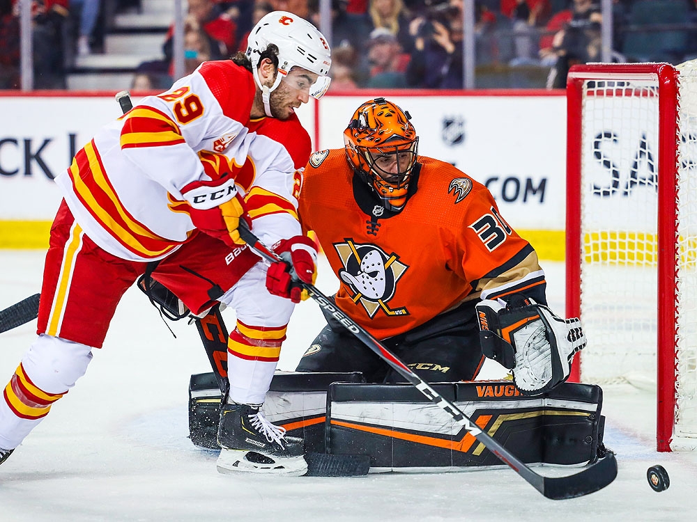 Ducks re-sign Ryan Miller to one-year deal | Toronto Sun