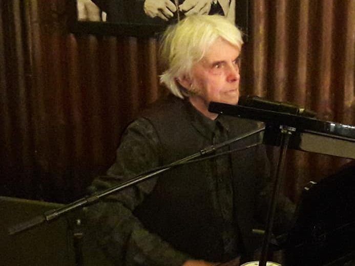 Mott The Hoople keyboardist Mick Bolton dead at 72 | Toronto Sun