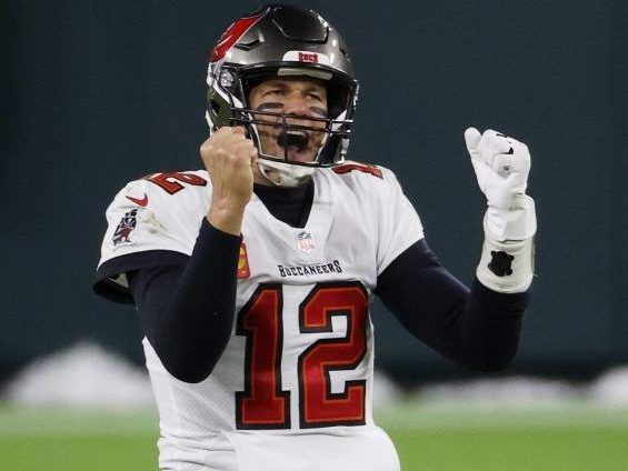 'Gordie Howe of the NFL' Tom Brady removes his age-45 end wall ...