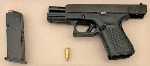 Two arrested after downtown drugs and guns bust | Toronto Sun