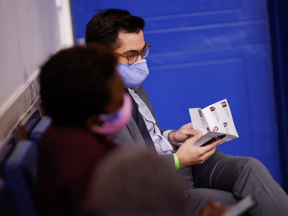 White House press aide quits over threatening remarks to journalist ...