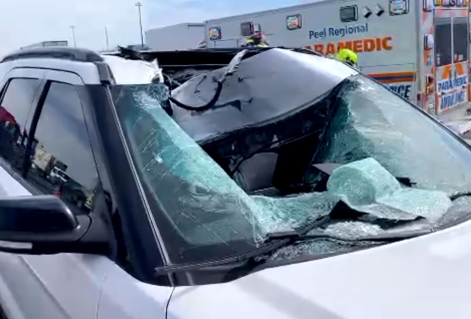 Im Going To Die Driver Hit By Runaway Tire On 401 Toronto Sun