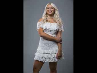 SUNshine Girl Chelsea | Toronto Sun