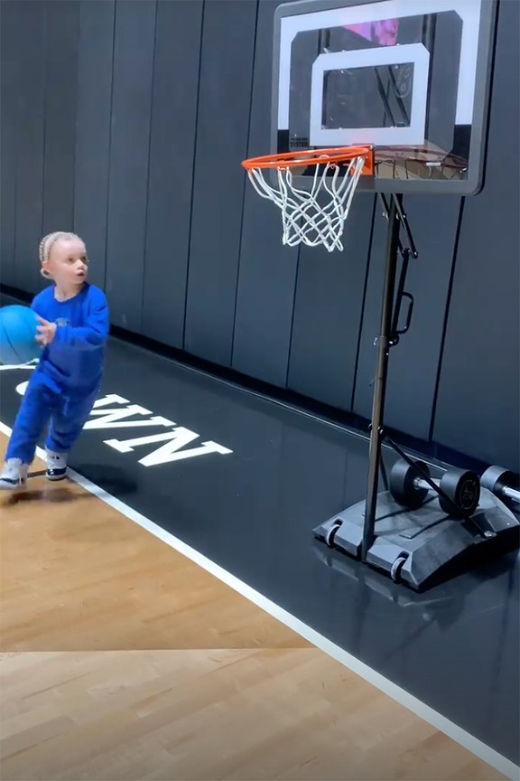 Drake brings adorable son Adonis onto stage at Billboard Awards ...