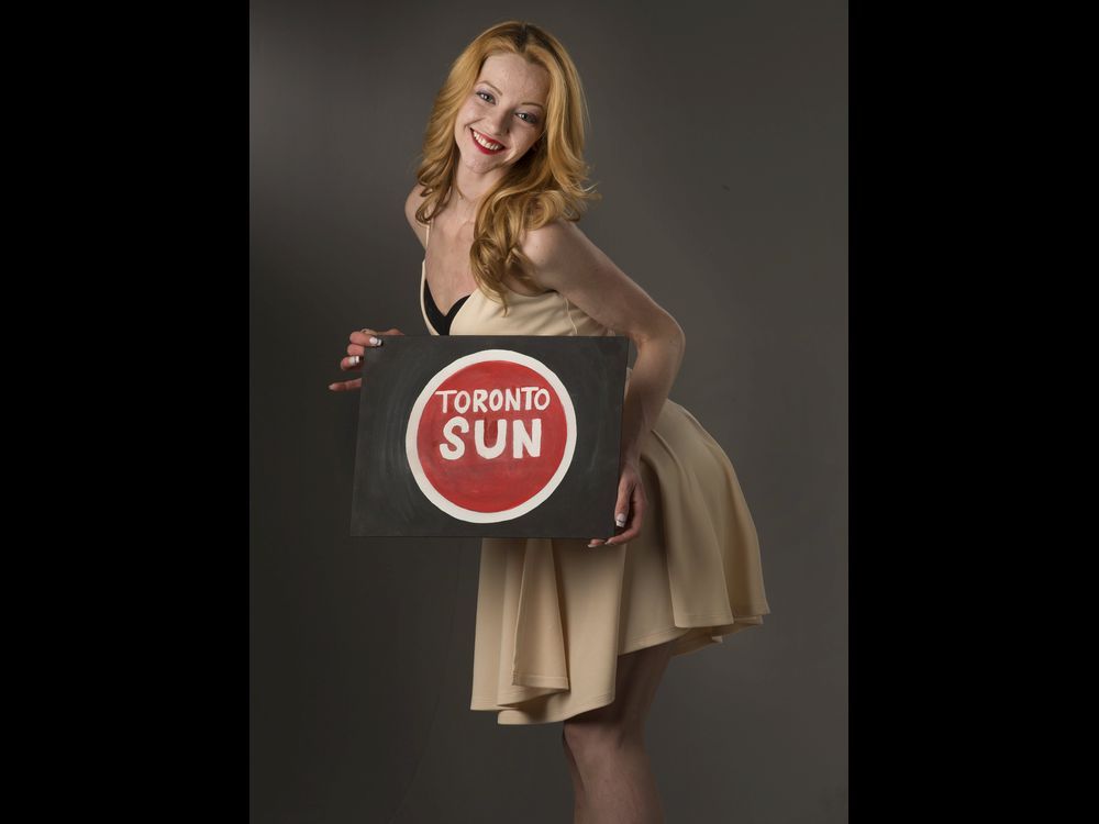 SUNshine Girl Kelly | Toronto Sun