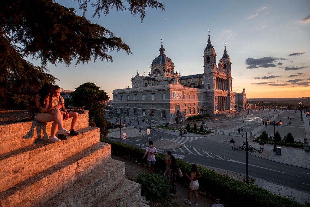 Spain welcomes back tourists | Toronto Sun