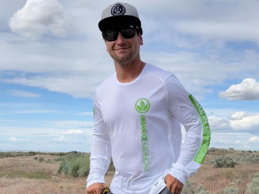 Daredevil Alex Harvill dies after airshow stunt | Toronto Sun