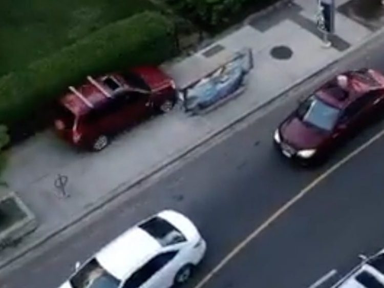 CAUGHT ON CAMERA: Stolen car speeds down sidewalk! | Toronto Sun