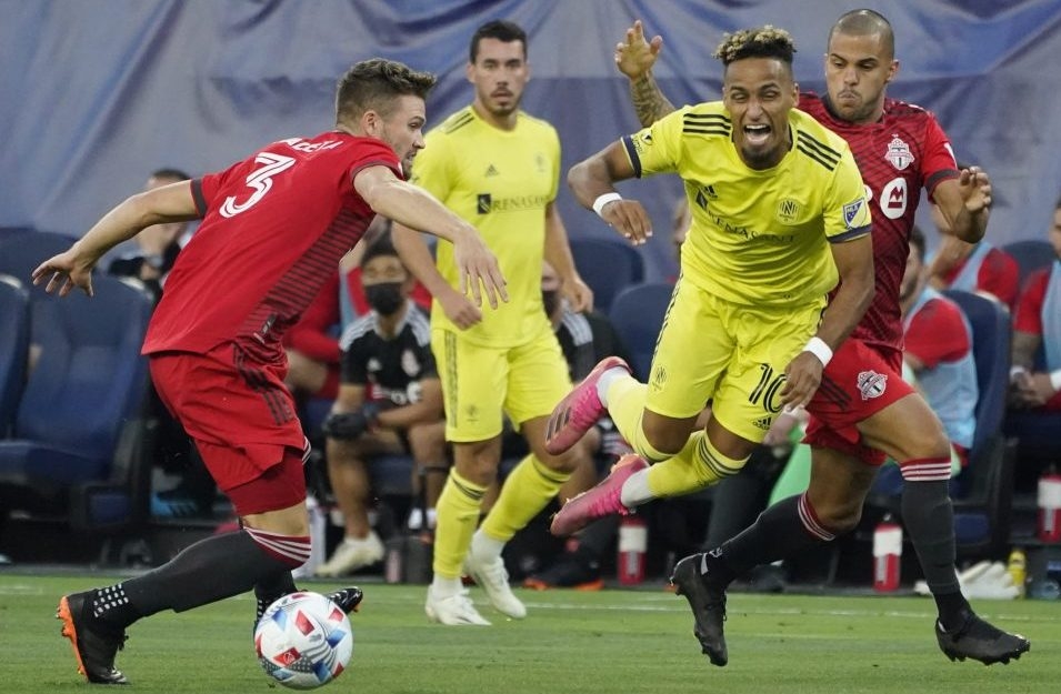 Toronto FC playing for pride as the Reds face the Orange and Blue on ...