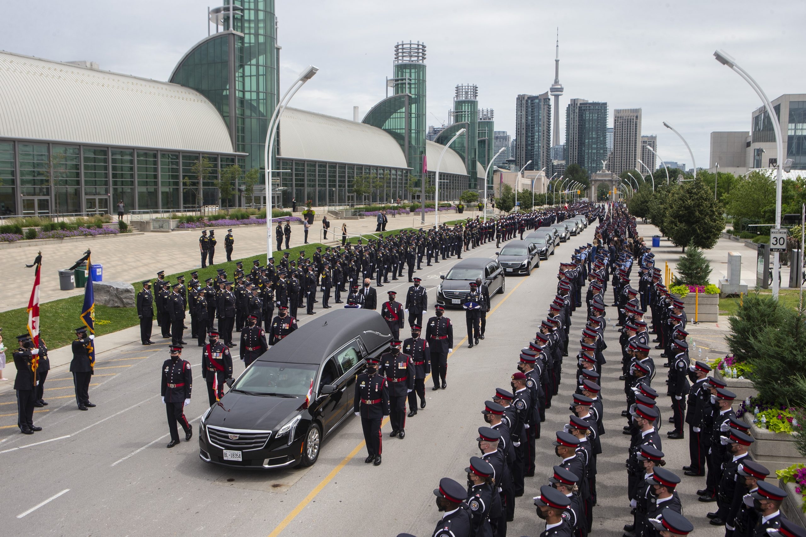 Funeral for Toronto Police officer killed in the line of duty | Toronto Sun
