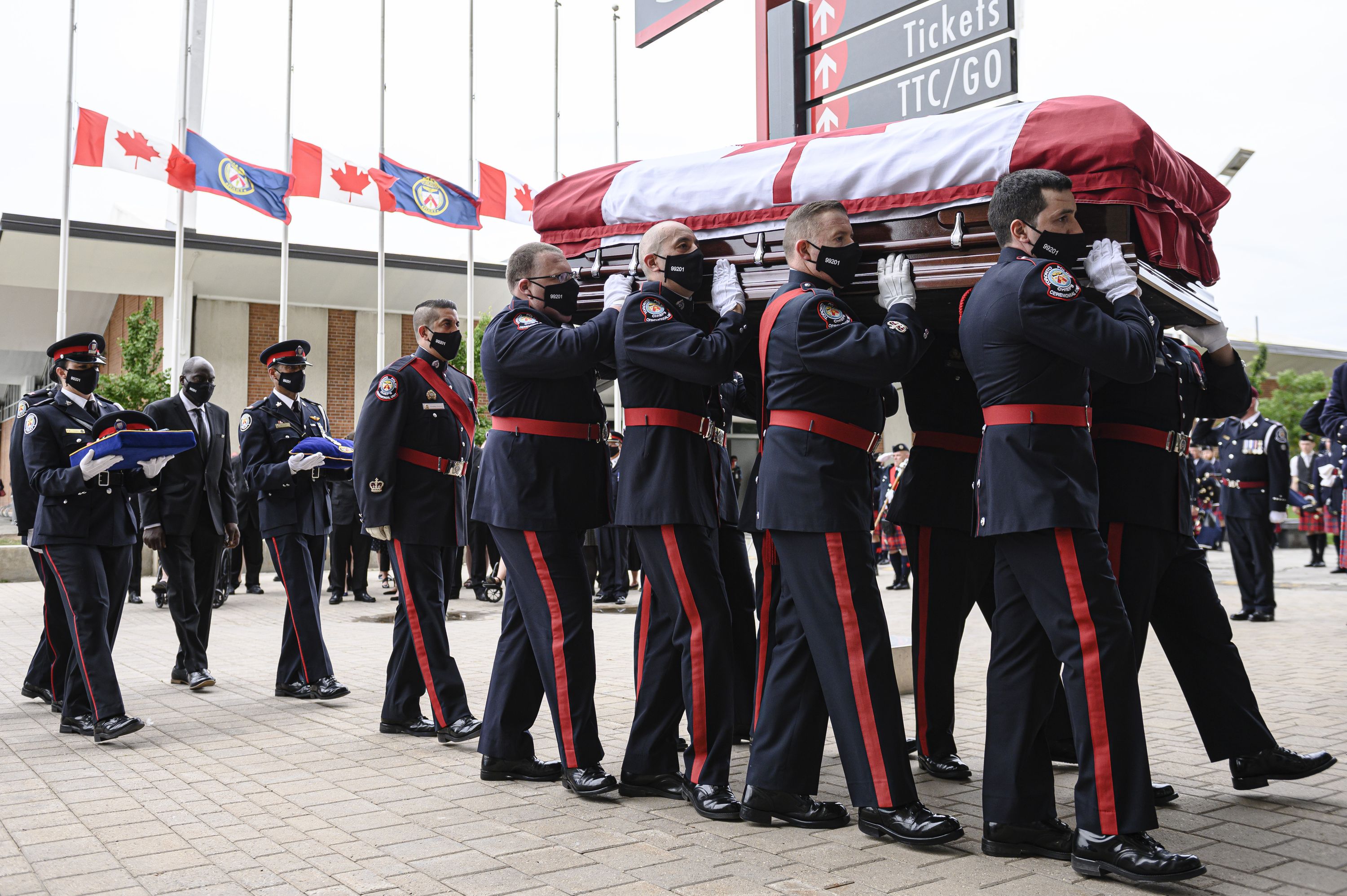 PHOTOS: Funeral for Toronto Police Det.-Const. Jeffrey Northrup ...