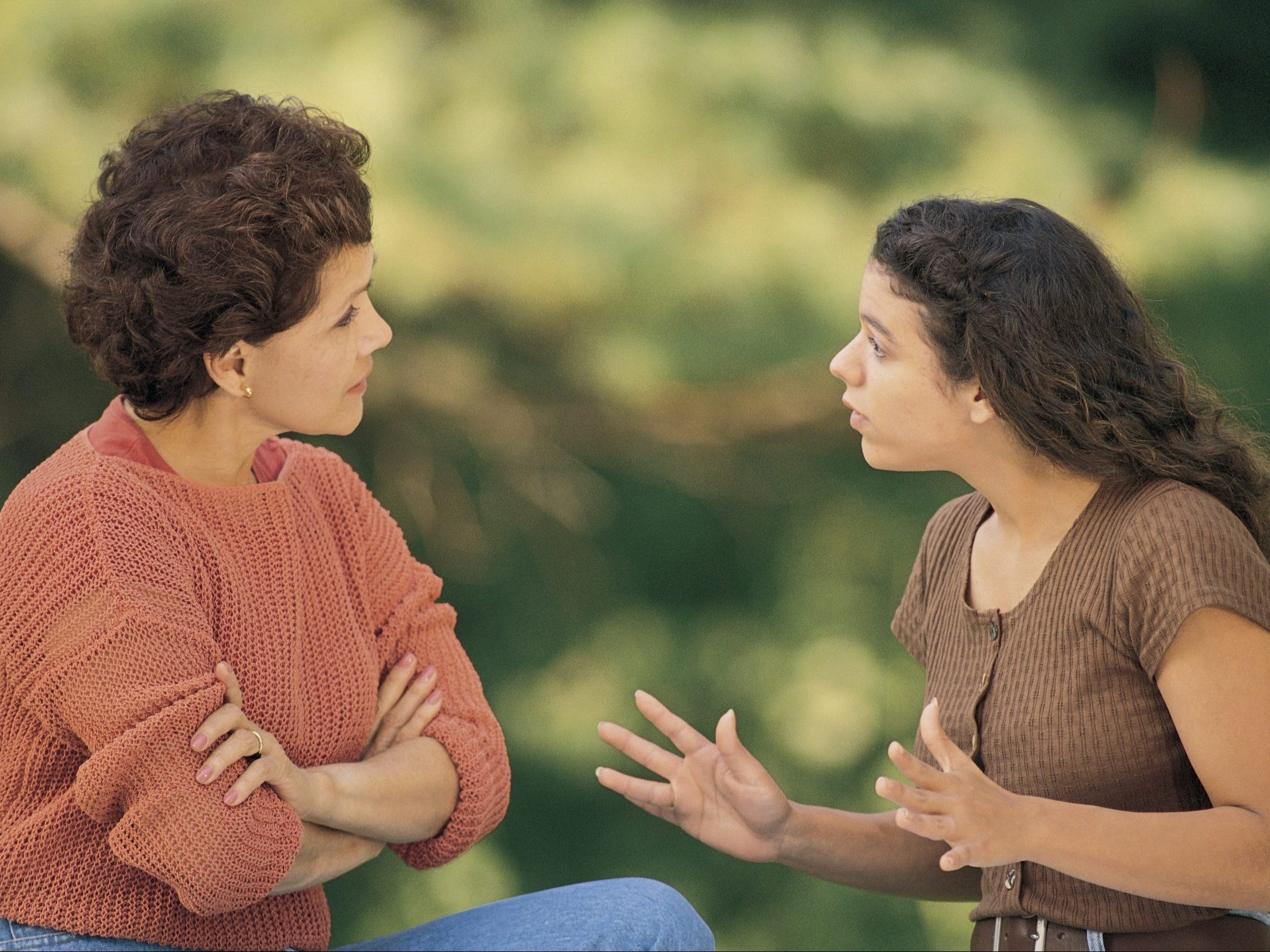 ASK AMY: Older sister may be overly ‘sistering’ | Toronto Sun