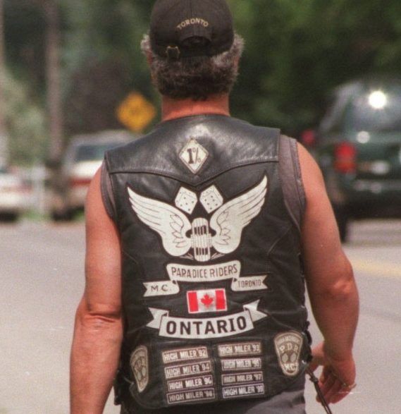 UNDERCOVER COP BLUES: New book details danger, daring | Toronto Sun