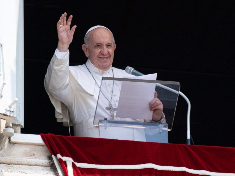 Pope Francis returns to Vatican for rest after intestinal surgery ...