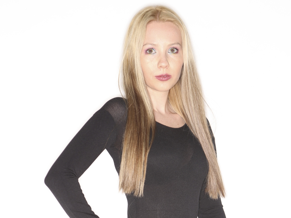 SUNshine Girl Taylor | Toronto Sun