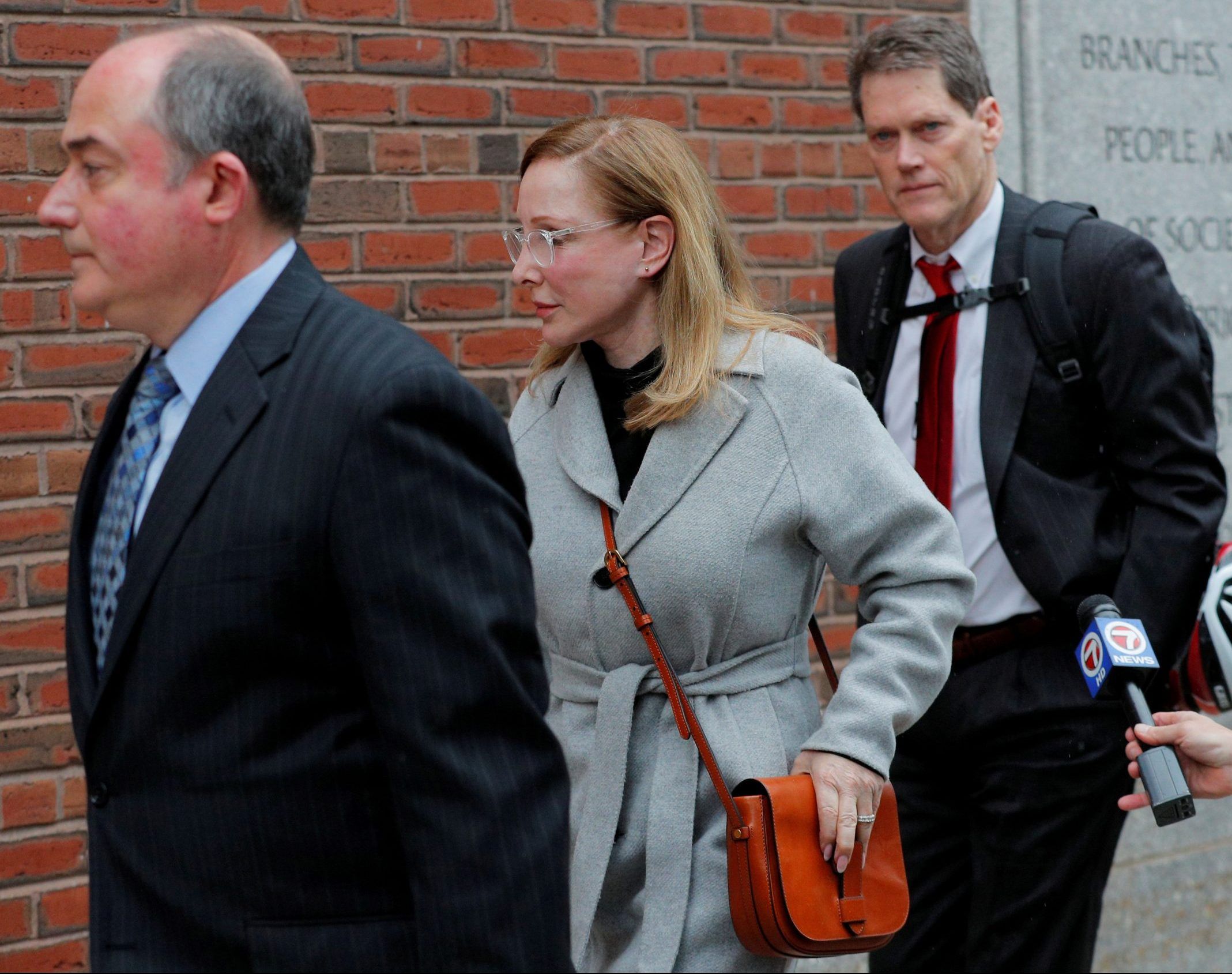 Woman admits paying $500,000 in college admission bribes | Toronto Sun