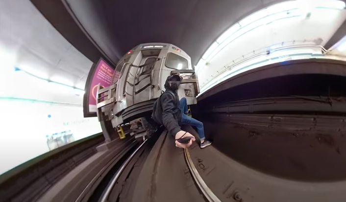 Video of man riding on back of TTC subway prompts probe | Toronto Sun