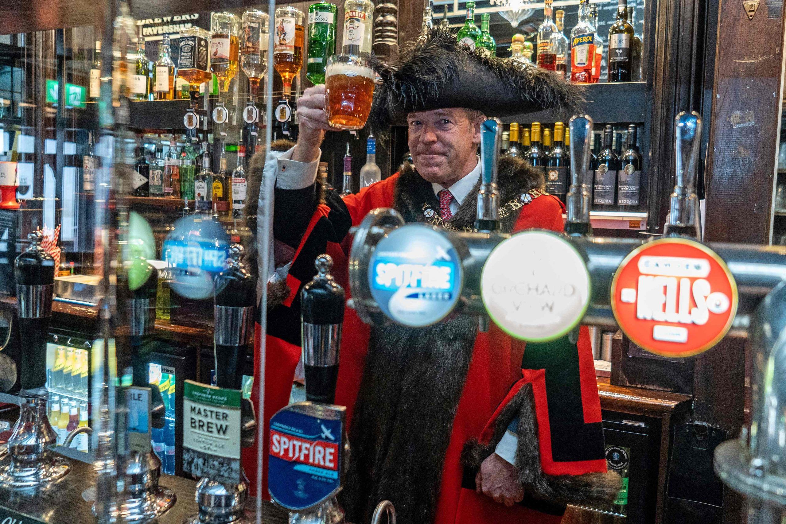 Fancy a beer in Britain? In some pubs, supplies are running low ...