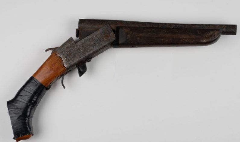 CRIME SCENE: Peel cops seize sawed-off shotgun | Toronto Sun