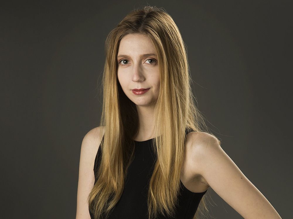 SUNshine Girl Laura | Toronto Sun