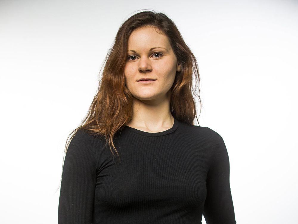 SUNshine Girl Laura | Toronto Sun