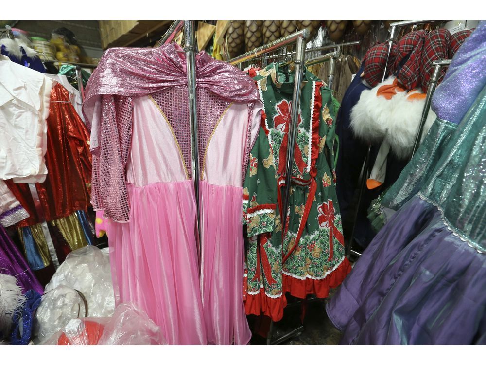 Santa's secret parade workshop | Toronto Sun