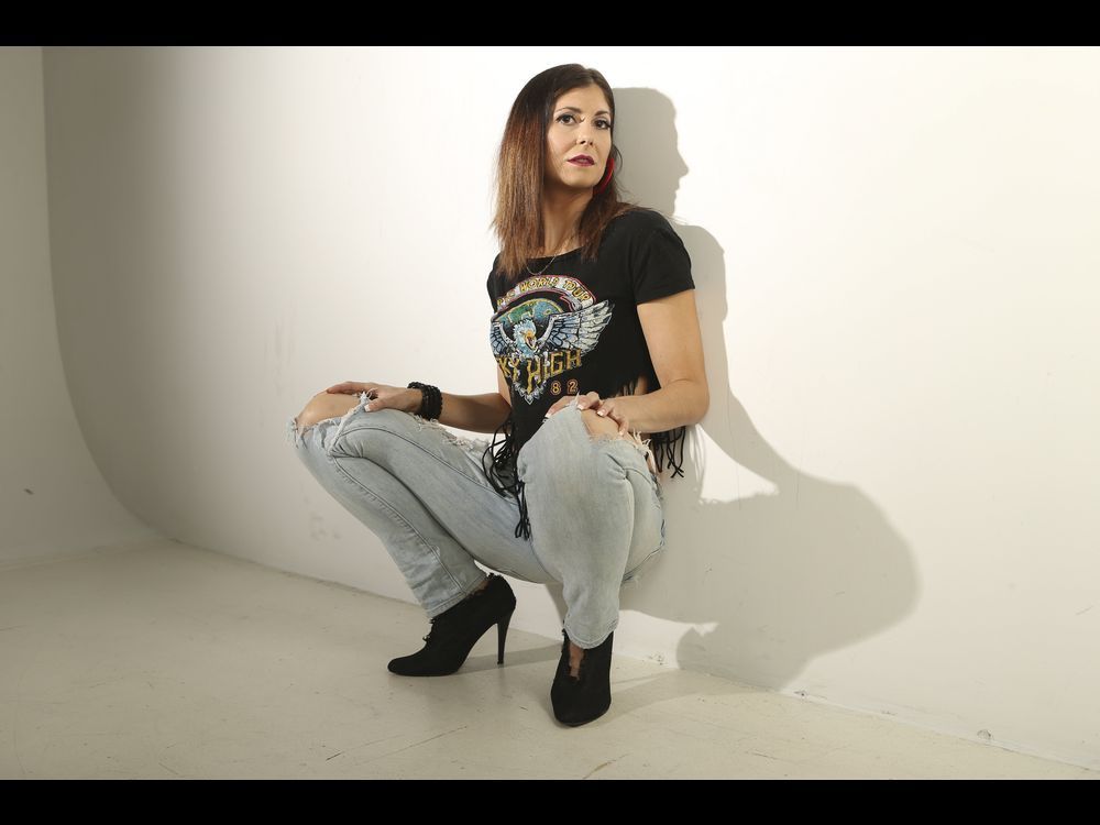 SUNshine Girl Kathryn | Toronto Sun