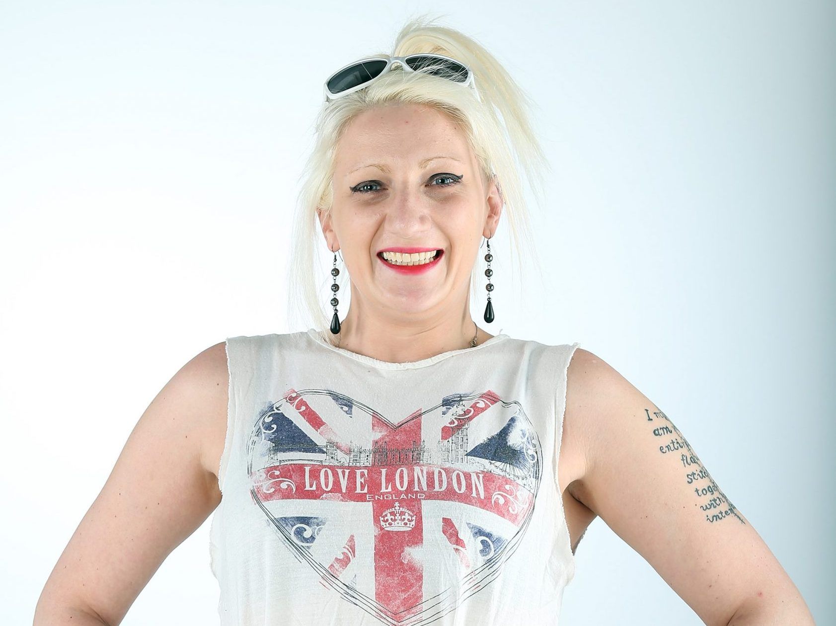 SUNshine Girl Laura | Toronto Sun